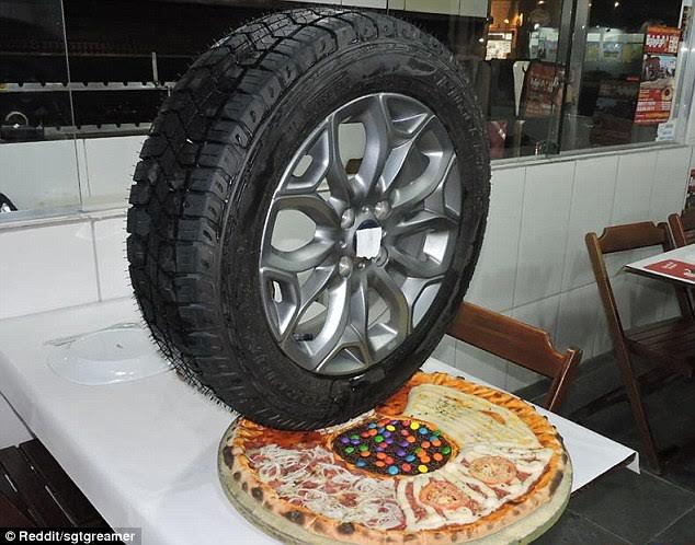 A Brief Foray into How Other Countries Are Ruining Pizza | America Fun ...